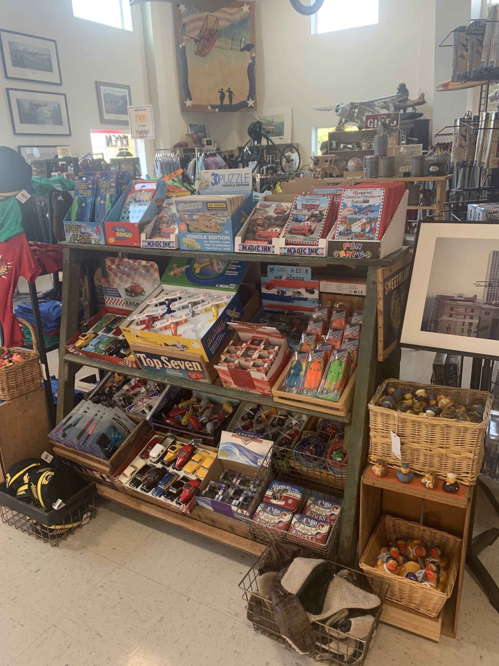 WAAM Museum Hood River Gift Shop: October 2020