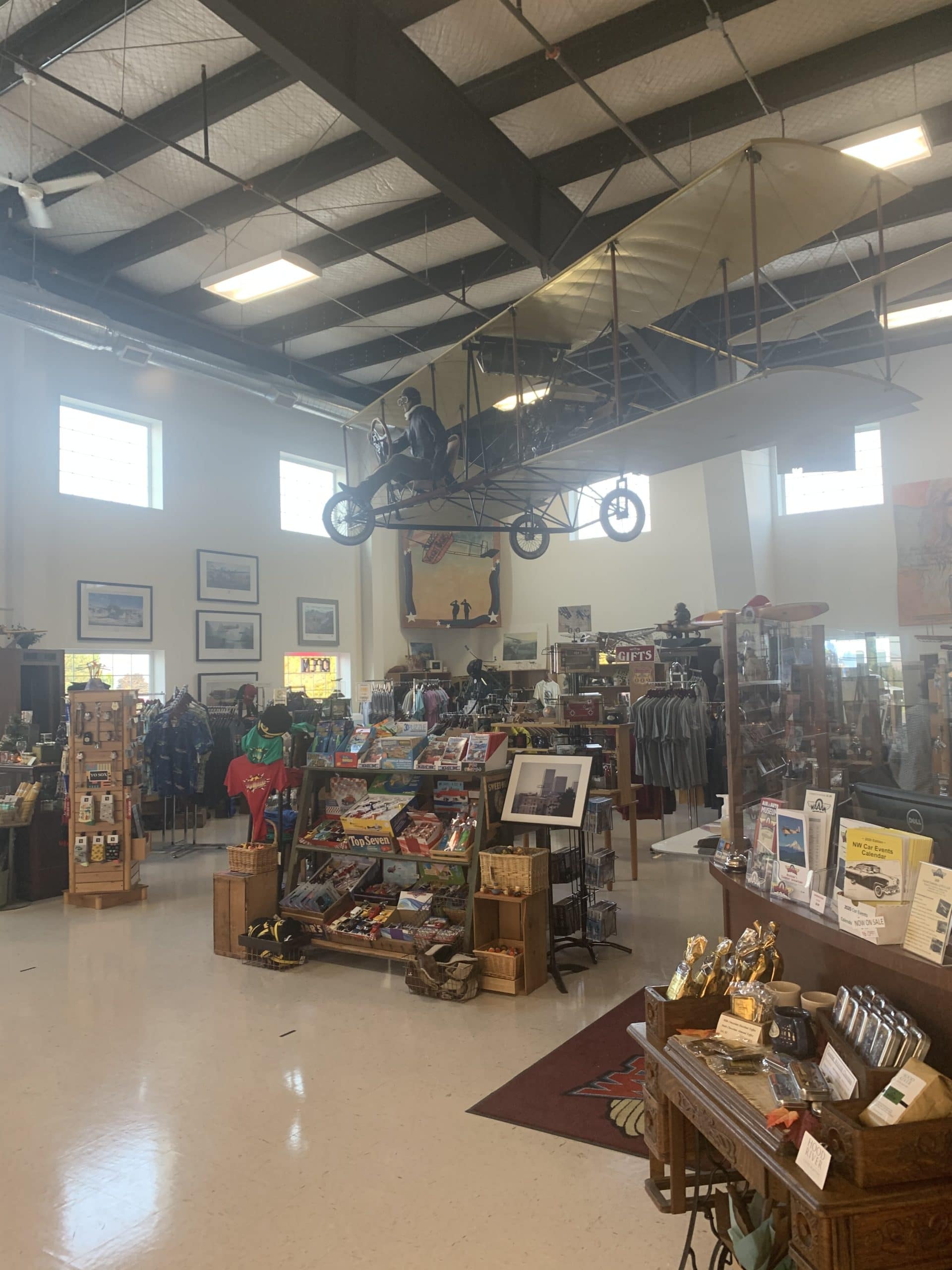WAAM Museum Hood River Gift Shop: October 2020